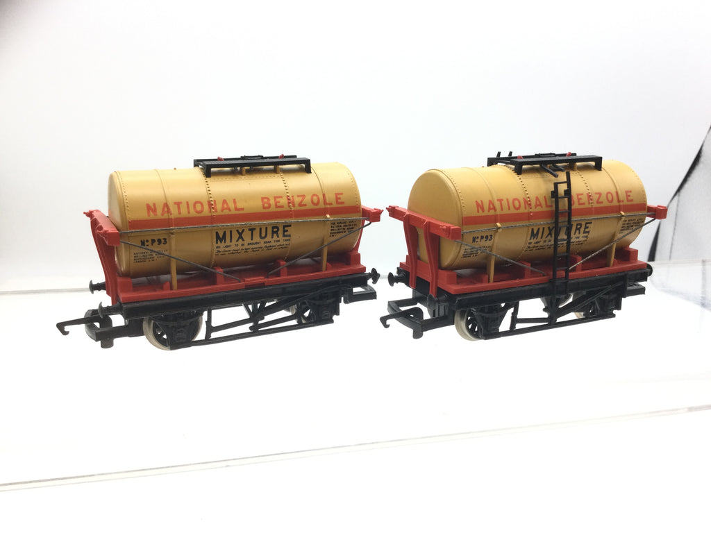 Hornby R221 OO Gauge Tank Wagon National Benzole x2