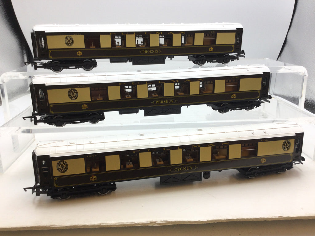 Hornby R491/R492/R493 OO Gauge Pullman Coaches Perseus/Cygnus/Phoenix