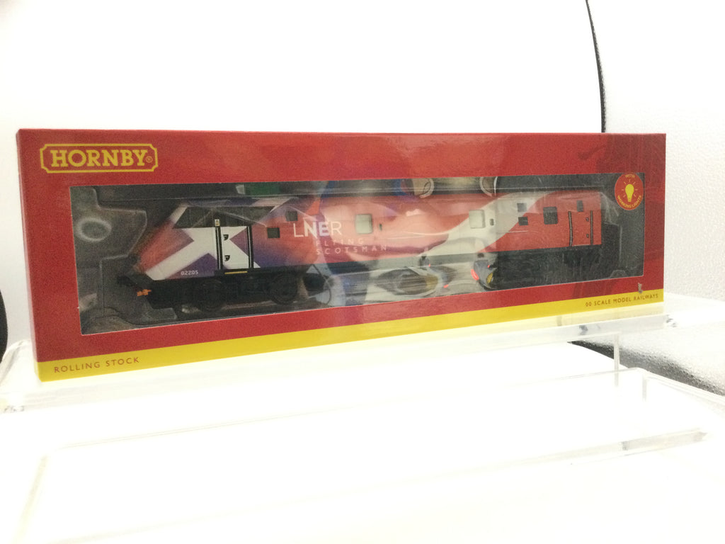 Hornby R40370 OO Gauge LNER, Flying Scotsman, Mk4 DVT, 82205 - Era 11