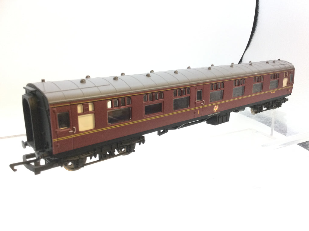 Hornby R1052 OO Gauge BR Maroon Mk1 1st Corridor Coach W15820