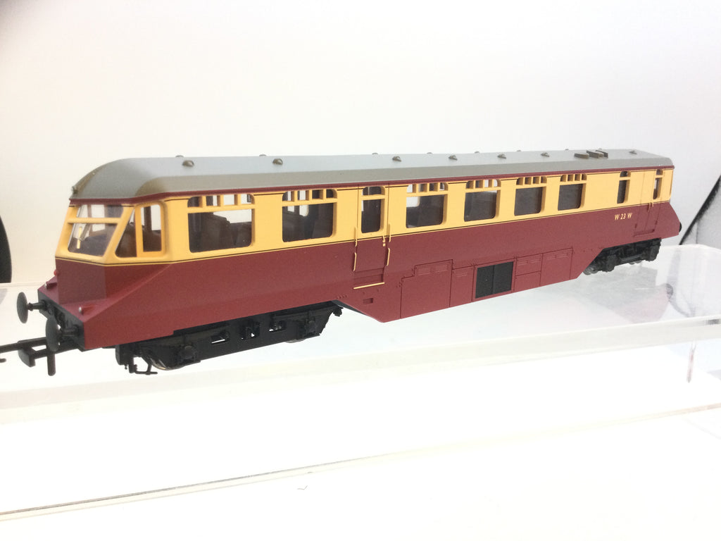 Hornby R2869 OO Gauge BR Maroon/Cream Passenger Railcar W23W