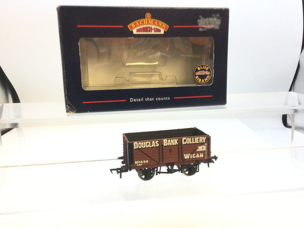 Bachmann 37-076A OO Gauge 7 Plank Wagon Douglas Bank Colliery, Wigan