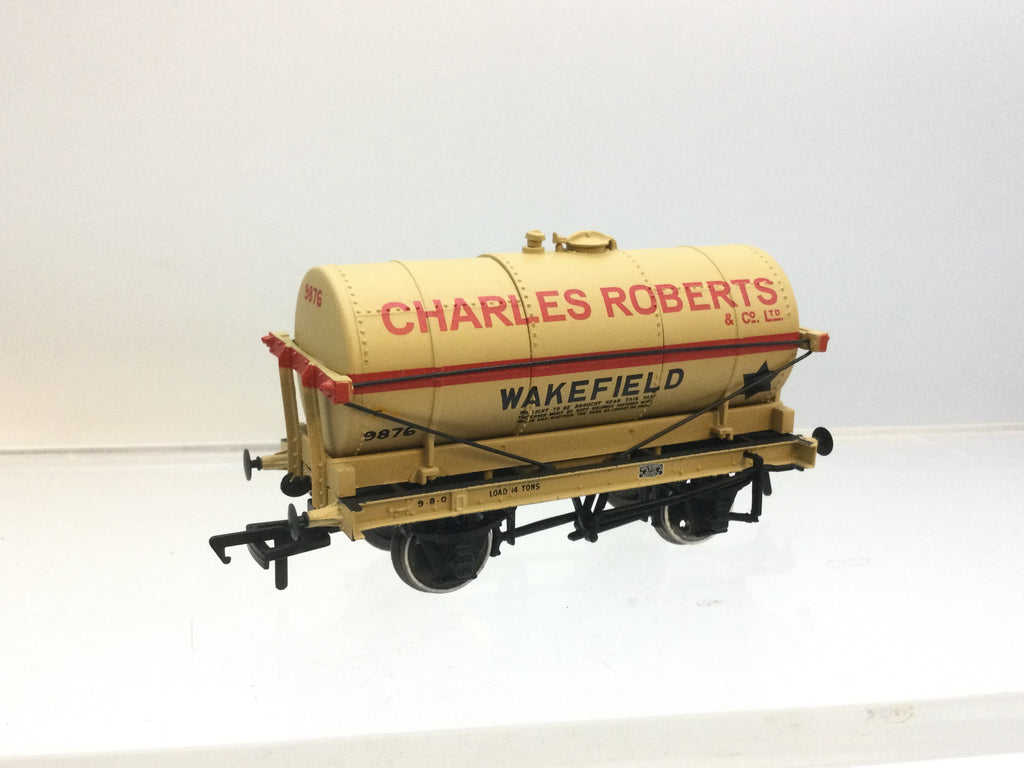 Bachmann 37-650K OO Gauge 14t Tank Wagon Charles Roberts