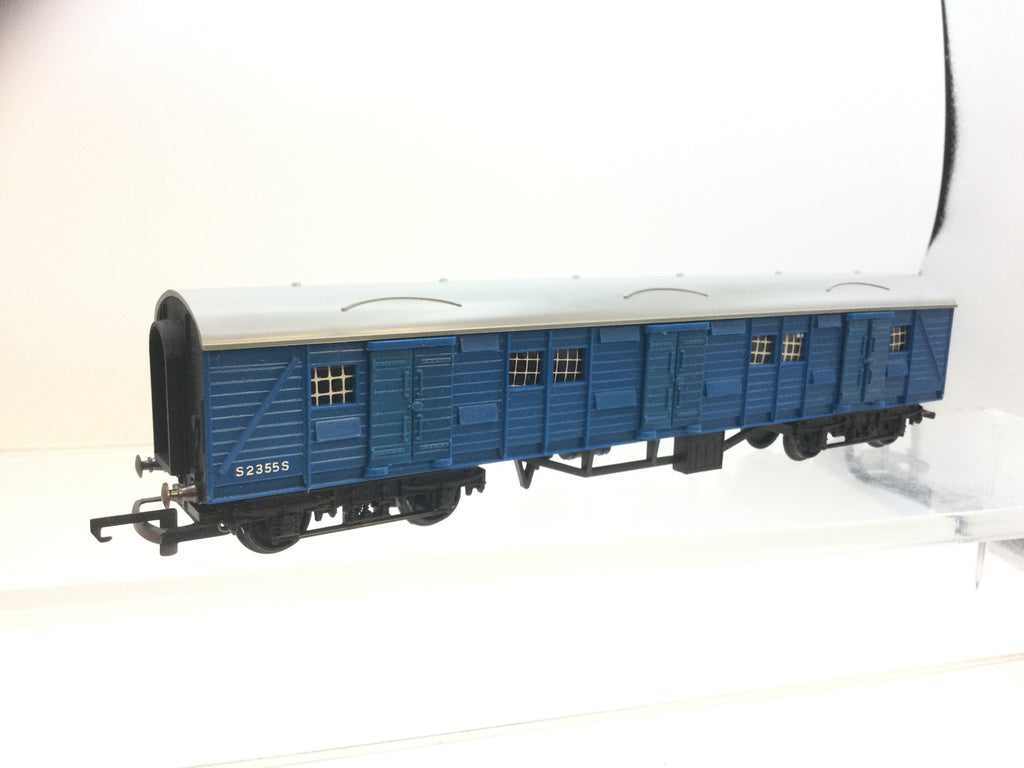 Triang/Hornby R226 OO Gauge BR Electric Blue Bogie Luggage Van S2355S (L1)