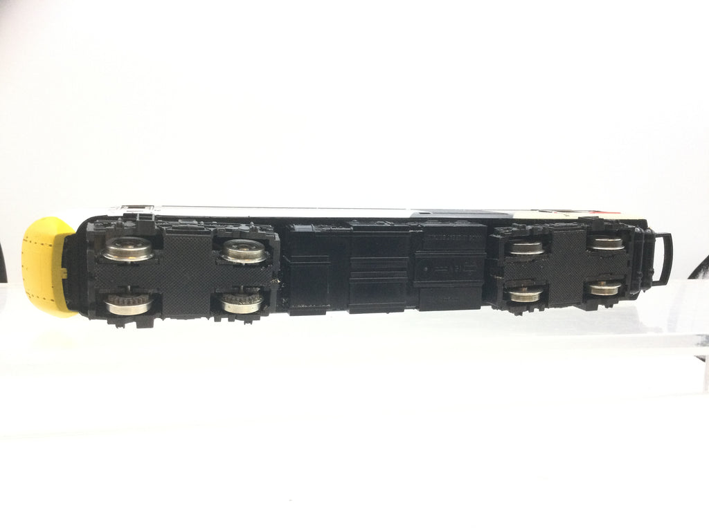 Hornby R336 OO Gauge HST Intercity 125 Swallow Livery Power Car 43066