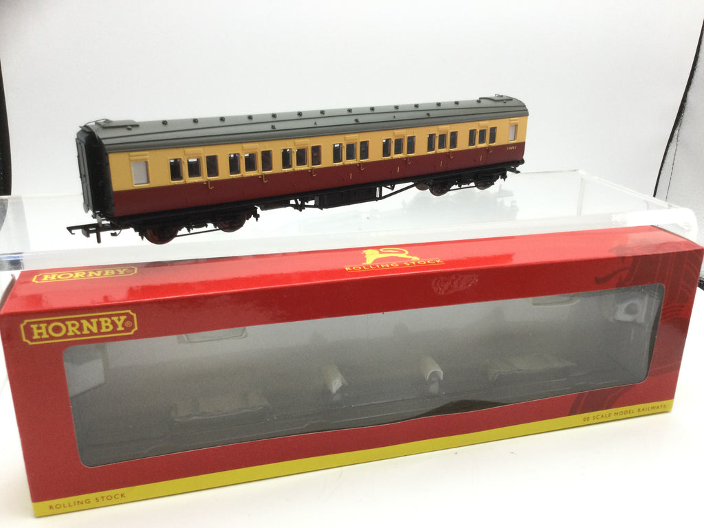 Hornby R4345C OO Gauge BR Crimson/Cream Maunsell Composite Coach S5676S
