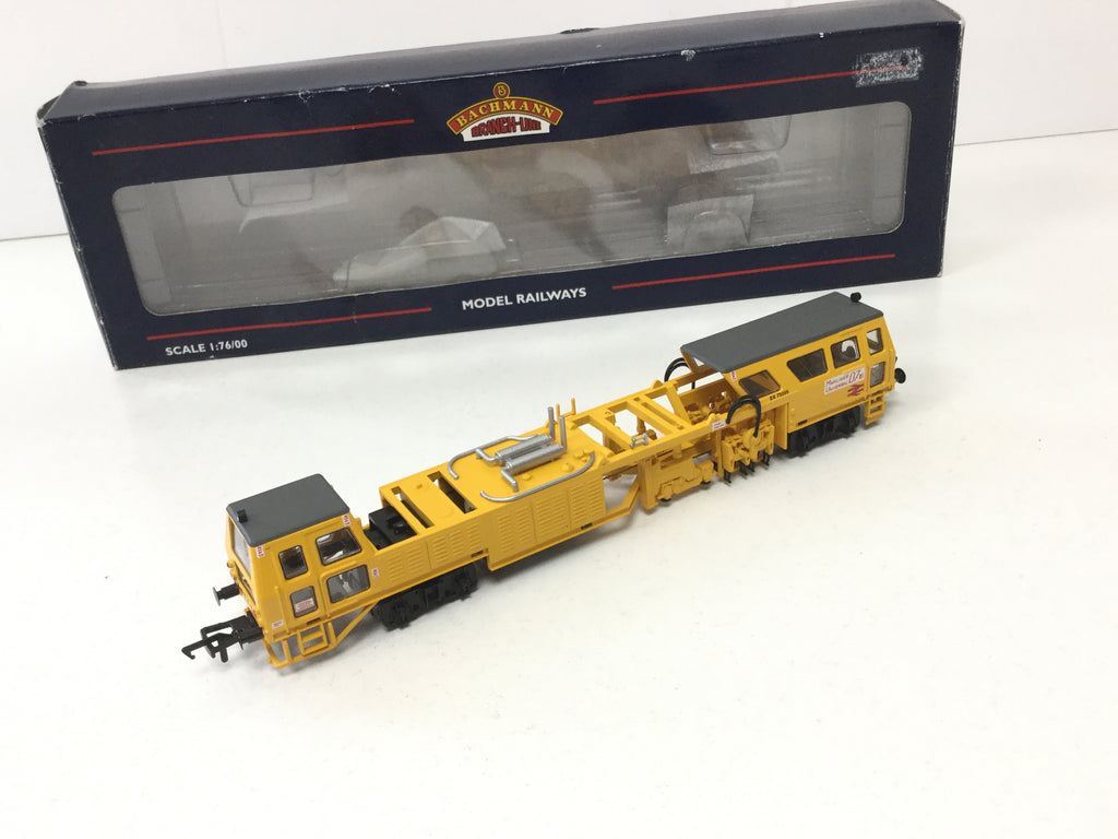 Bachmann 36-165 OO Gauge Plasser Motorised Tamper Machine