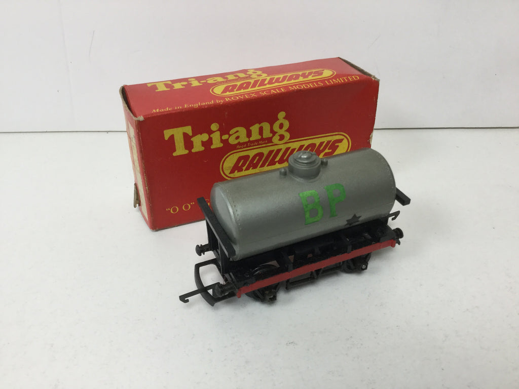 Triang R.12 OO Gauge BP/Shell Tank Wagon