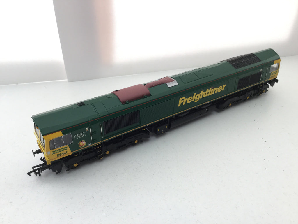 Bachmann 32-726K OO Gauge Class 66 66540 Ruby Freightliner Livery