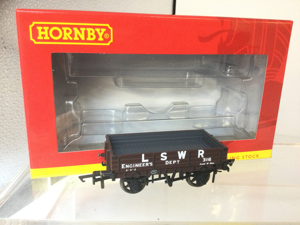 Hornby R6944 OO Gauge LSWR, 3 Plank Wagon, LSWR Engineers 316 - Era 2