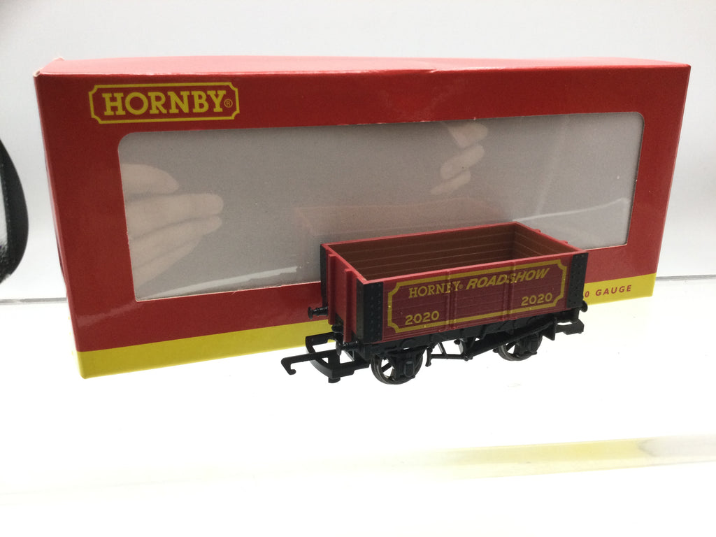 Hornby R60004 OO Gauge 7 Plank Wagon Roadshow 2020