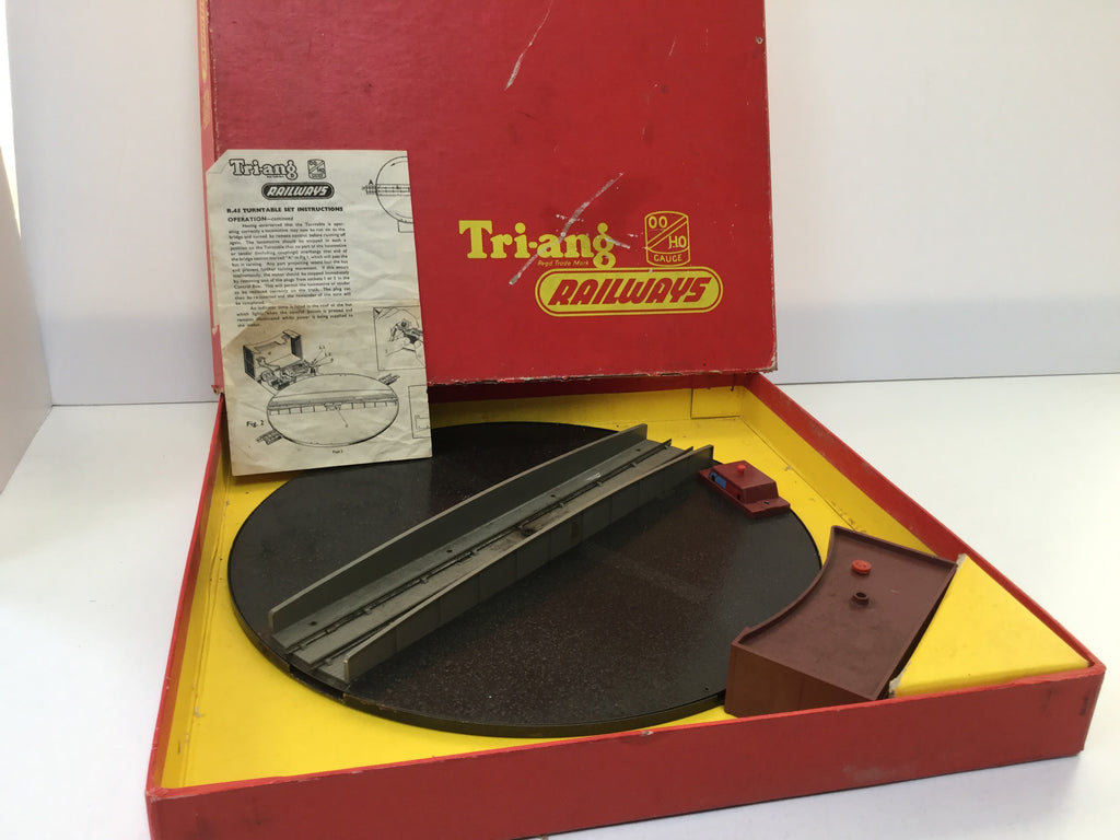 Triang R45 OO Gauge Turntable Set
