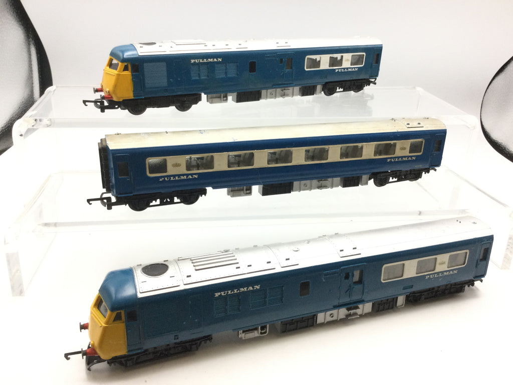 Triang R555/R556 OO Gauge BR Blue Pullman Three Car (Yellow Ends)