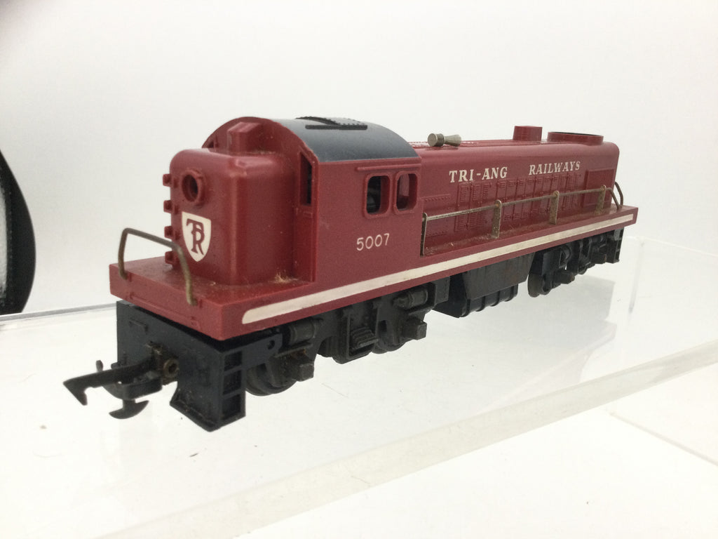 Triang R155 OO Gauge RS2 Switcher Locomotive (Maroon)