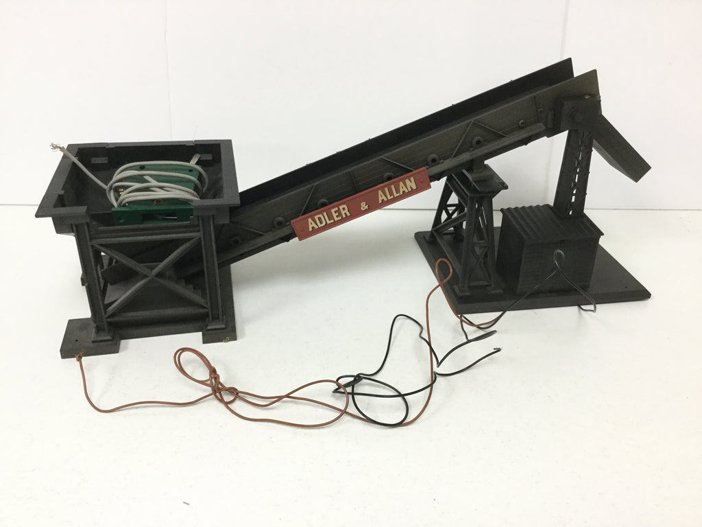 Hornby R8131 OO Gauge Operating Conveyor Adler and Allan