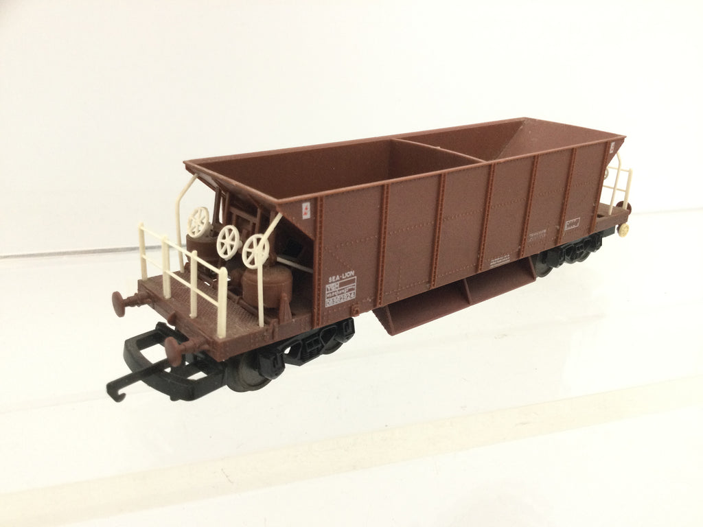 Lima 305666 OO Gauge Sealion Bogie Ballast Hopper Brown